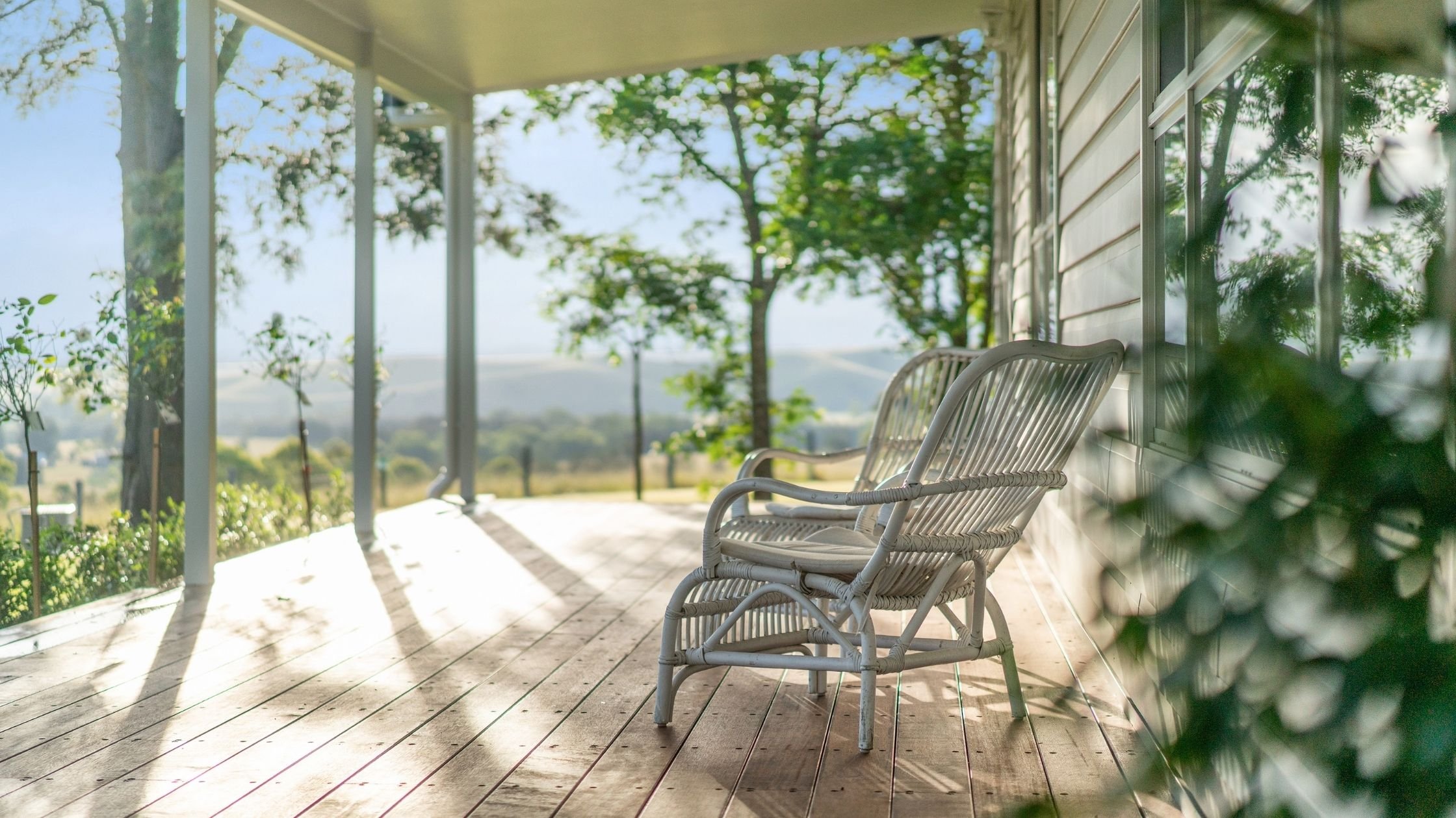 3 tips for designing a great outdoor area this summer